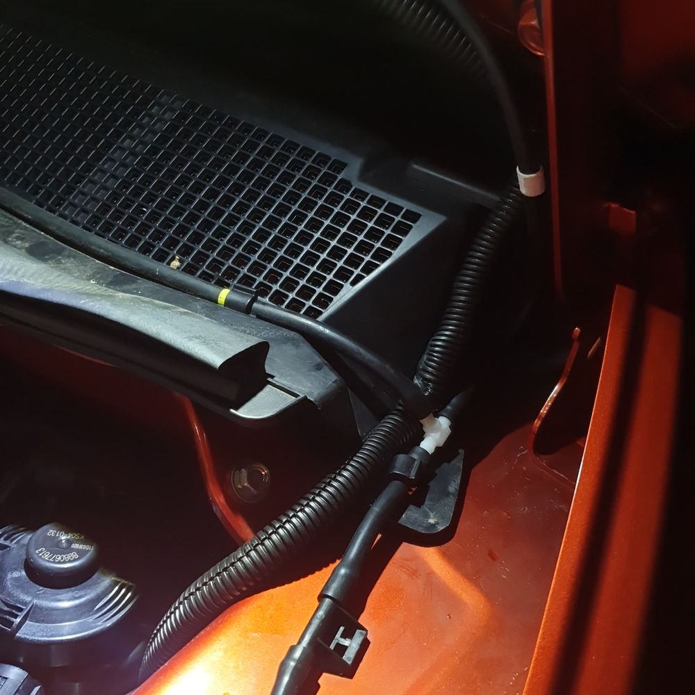 Windscreen washer Jet assembly (Bonnet Mounted) ISUZU D-MAX, MU-X & MA ...