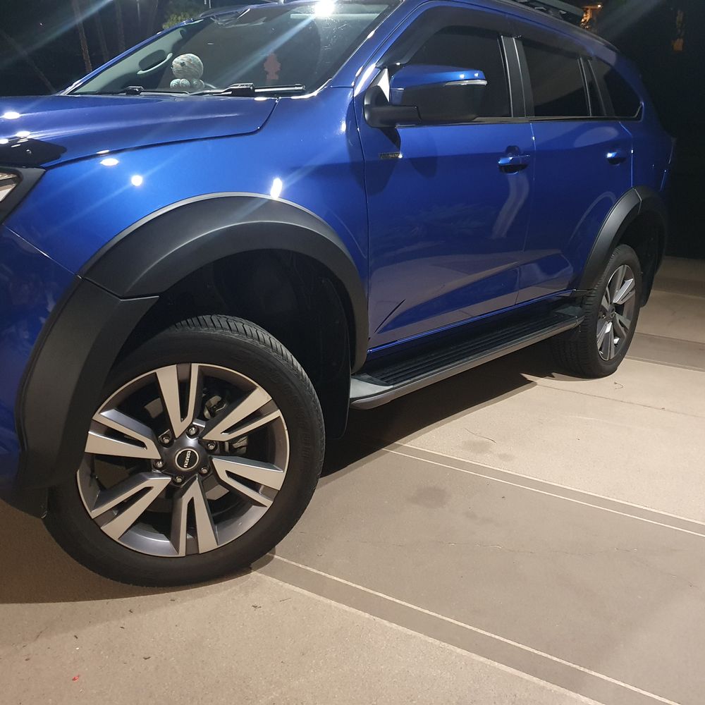 Isuzu Mu-X 21-24 40mm Flare Kit – R&R Products And Supplies